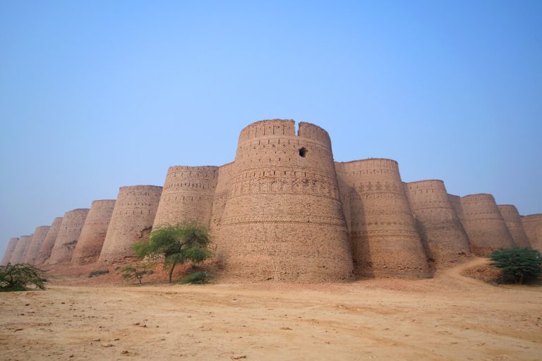 Derawar Fort | The Majestic Fort in the Cholistan Desert