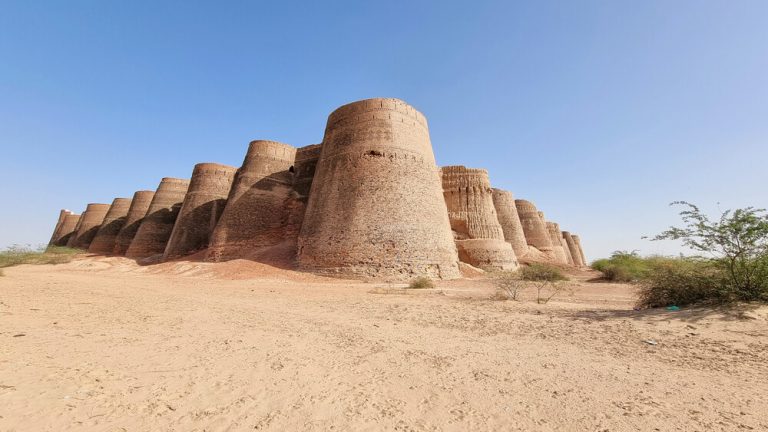 Derawar Fort | The Majestic Fort in the Cholistan Desert