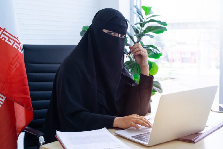 Burqa | The Beautiful Face Veil Emirati Women Wear