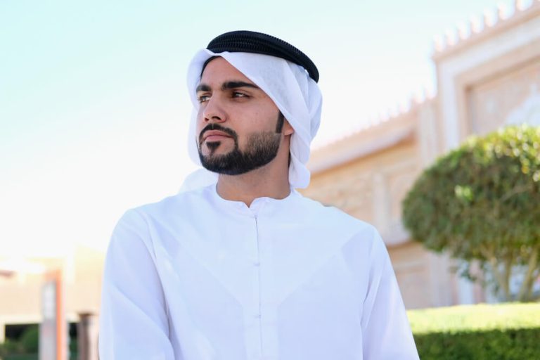 Ghutra | Emirate Men Headscarf | Why Arab Men Wear Ghutra